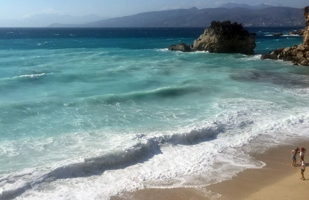 PLAZHI PASQYRA – MIRROR BEACH – VIDEO - Saranda News